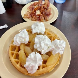 C’S WAFFLES - DELTONA - Updated August 2024 - 22 Photos - 1200 Deltona ...