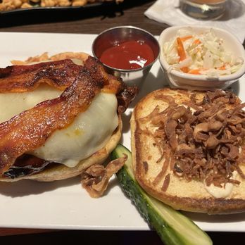 FRESH SALT - Updated October 2025 - 468 Photos & 426 Reviews - 2 Bridge ...