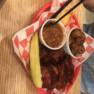 FATBACK’S BARBECUE - 41 Photos & 57 Reviews - 1334 Linden Ave, Dayton ...