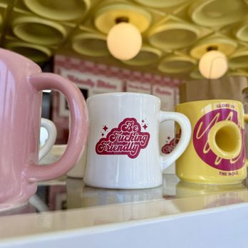 FRIENDLY DONUTS - Updated August 2024 - 2911 Photos & 1556 Reviews ...