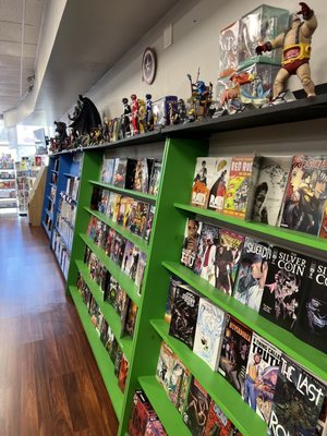 COLISEUM OF COMICS - Updated October 2025 - 20 Photos & 28 Reviews ...