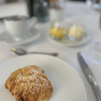 COURTYARD TEA ROOM - Updated September 2024 - 799 Photos & 249 Reviews ...