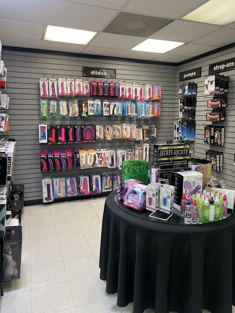 PLEASURE CENTER - Updated October 2025 - 20 Photos & 13 Reviews - 1731 ...