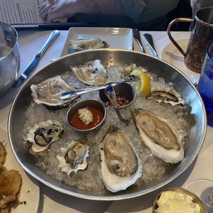BLUE POINT GRILLE - 467 Photos & 430 Reviews - Seafood - 700 W St Clair ...