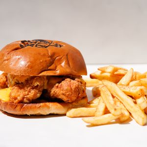 CHUBBIES SLIDERS - Updated August 2025 - 14775 Memorial Dr, Houston ...