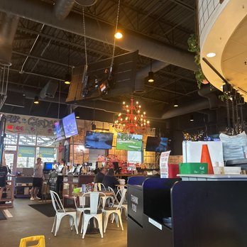 Photos of HOT CHIP BURGER BAR - Updated August 2024 - 168 Photos & 152 ...