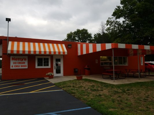 NETTY’S FAMOUS CHILI DOGS - Updated December 2025 - 904 Clark St ...