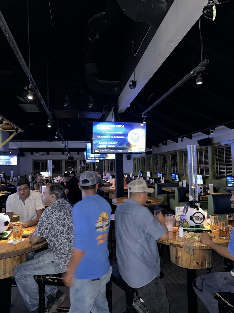 OJOS LOCOS SPORTS CANTINA - MESA - Updated October 2024 - 64 Photos ...