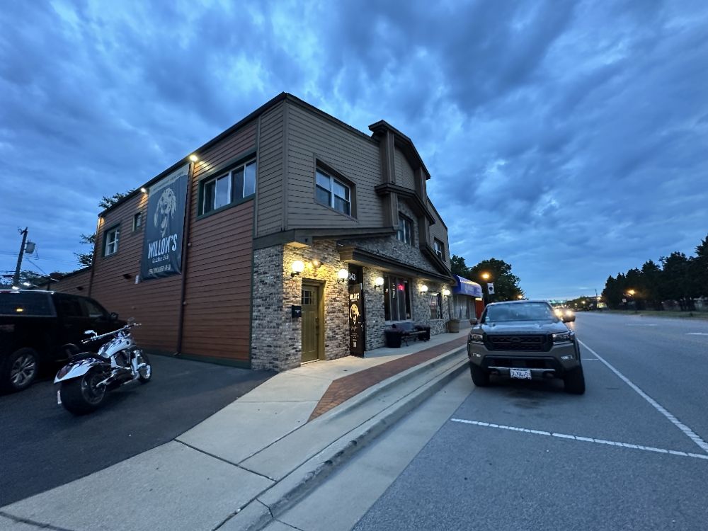 WILLOW’S GOLDEN PUB - Updated January 2026 - 343 N Broad St, Griffith ...