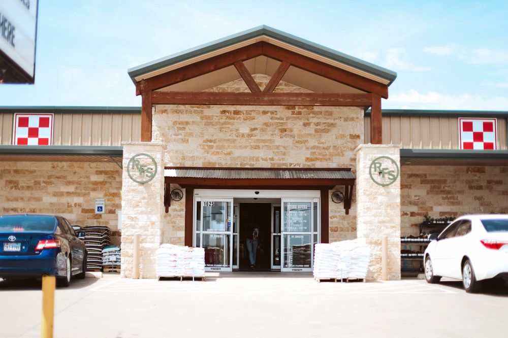 RUSSELL FEED & SUPPLY - Updated December 2025 - 31 Photos & 17 Reviews ...