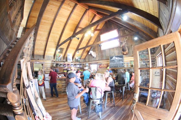 NOISY WATER WINERY - 28 Photos & 11 Reviews - 518 E Main St, Red River ...