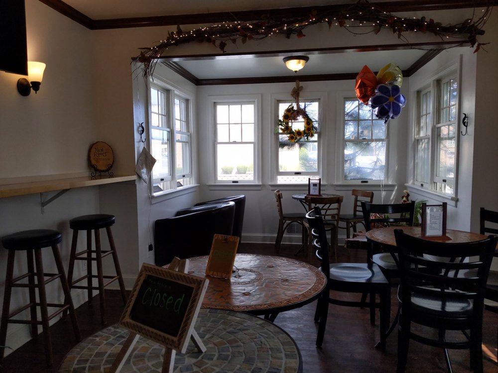 NEW ROOTS COFFEEHOUSE - Updated February 2025 - 63 Photos & 67 Reviews ...