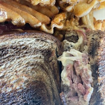 DA BURGER WING HUB - Updated December 2024 - 246 Photos & 89 Reviews ...