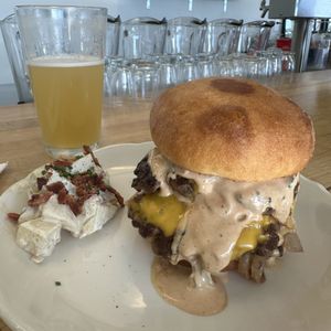 ZEPPOZ - Updated December 2025 - 36 Photos & 72 Reviews - 780 SE Bishop ...