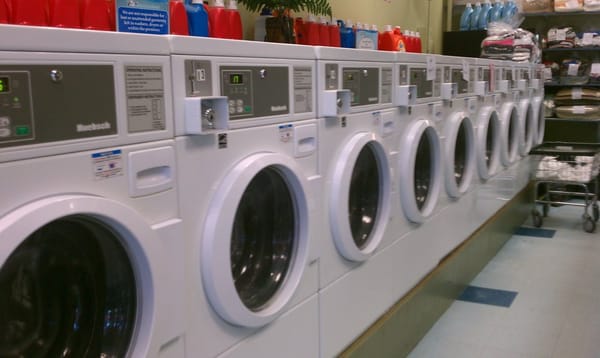 MELROSE LAUNDROMAT - Updated May 2026 - 24 Photos & 42 Reviews - 412 ...