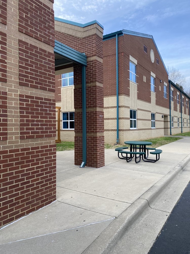 ZONETON MIDDLE SCHOOL - Updated October 2024 - 31 Photos - 797 Old Preston Hwy N, Shepherdsville ...