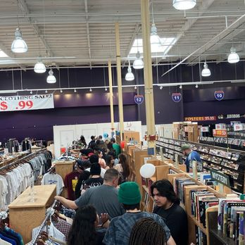 MAD MONK VINTAGE - Updated January 2026 - 73 Photos & 96 Reviews - 3500 ...