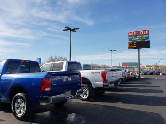 AUTOMAX TRUCK & CAR CENTER - Updated August 2025 - 42 Photos & 18 ...