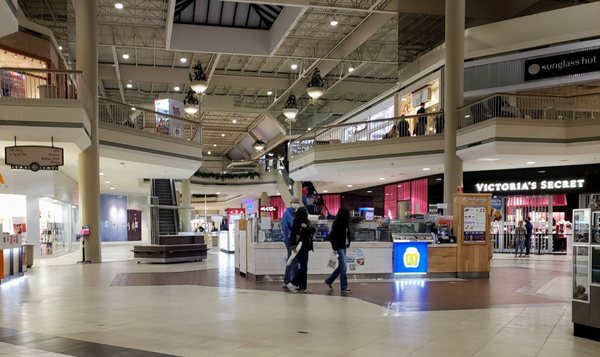 VALLEY VIEW MALL - 11 Photos & 18 Reviews - Shopping Centers - 4802 ...