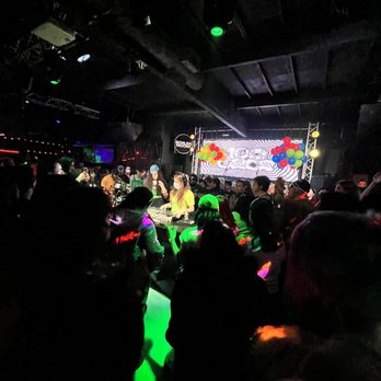 CLUB BAHIA - Updated April 2025 - 79 Photos & 91 Reviews - 1130 W ...