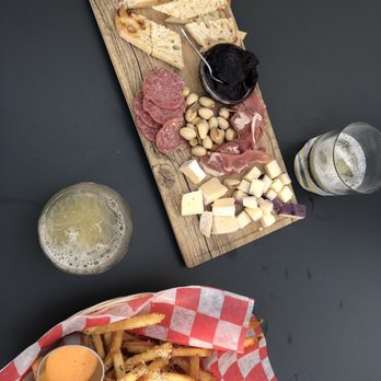 ELLIPSE ROOFTOP BAR - Updated May 2024 - 76 Photos & 43 Reviews - 1522 ...