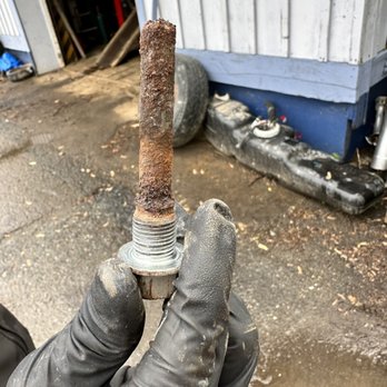 DAVE’S SERVICE CENTER - Updated December 2025 - 11 Reviews - 17 Center ...