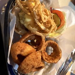 TUNE INN - Updated December 2025 - 362 Photos & 570 Reviews - 331 ...