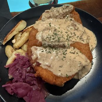 EDELWEISS PIZZA PUB PASTRIES - Updated July 2025 - 395 Photos & 183 ...