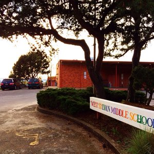 ROSEMONT RIDGE MIDDLE SCHOOL - 20001 Salamo Rd, West Linn, Oregon ...