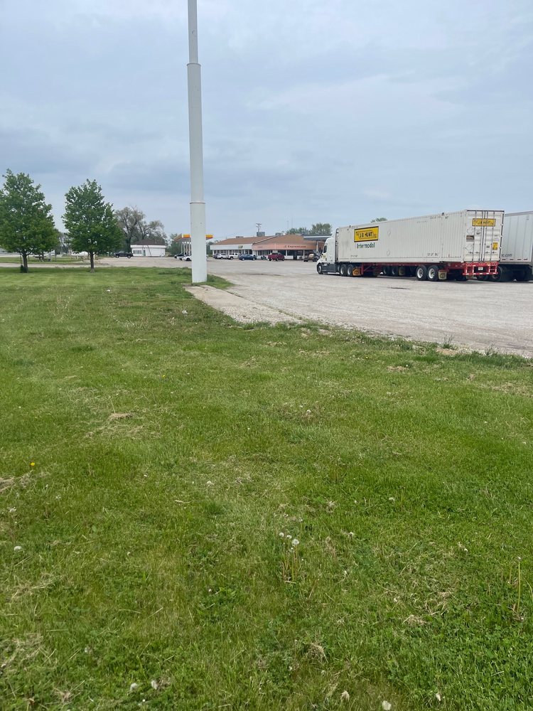 SHELL EXPRESS LANE 50. TRUCK STOP - Updated June 2025 - 18 Photos ...