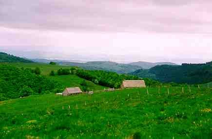 BURON ET LAC DE BORN - Updated August 2024 - Buron du Lac de Born ...
