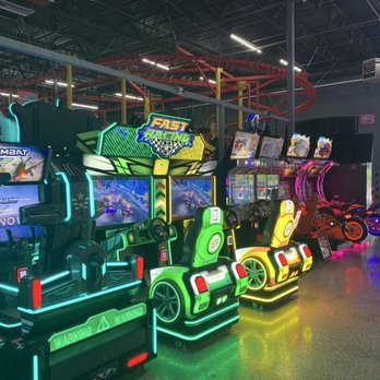 FLIP FACTORY ZONE - Updated December 2025 - 29 Photos - 5422 Forest Dr ...