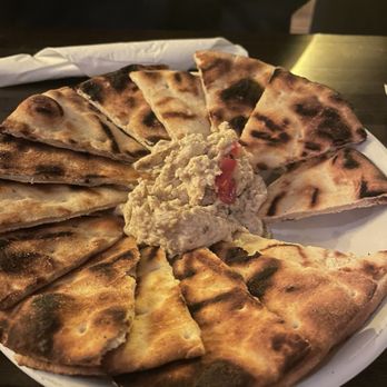 THE HOOT - Updated November 2024 - 72 Photos & 19 Reviews - 2910 ...