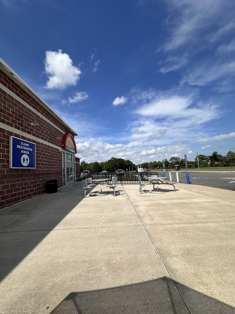 BRUCE WILLIS SERVICE AREA - Updated July 2024 - 18 Garden State Pkwy ...