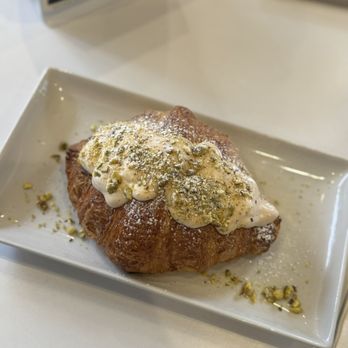 DELLA COFFEE - Updated December 2025 - 183 Photos & 75 Reviews - 1000 W ...