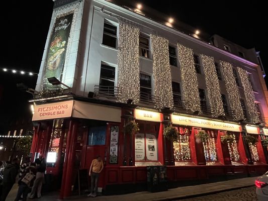 FITZSIMONS LATE BAR, ROOF GARDEN & COCKTAIL BAR - Updated October 2025 ...