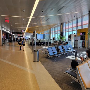 BOSTON LOGAN INTERNATIONAL AIRPORT - Updated September 2024 - 1631 ...