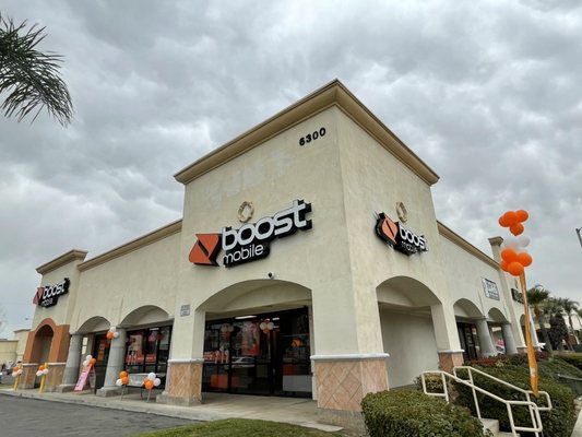 BOOST MOBILE PREMIER - Updated February 2025 - 73 Photos - 6300 Van ...