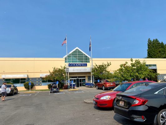 GOODWILL INDUSTRIES OF THE COLUMBIA WILLAMETTE - Updated July 2025 - 24 ...