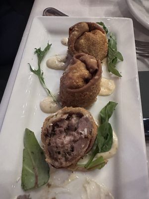 MAIN LINE TAVERN - Updated March 2025 - 18 Photos & 21 Reviews - 516 E ...