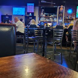 FLOWING TIDE PUB 1 - Updated July 2025 - 312 Photos & 303 Reviews ...