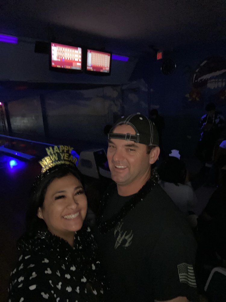 SURF BOWL - Updated February 2025 - 134 Photos & 250 Reviews - 1401 S ...