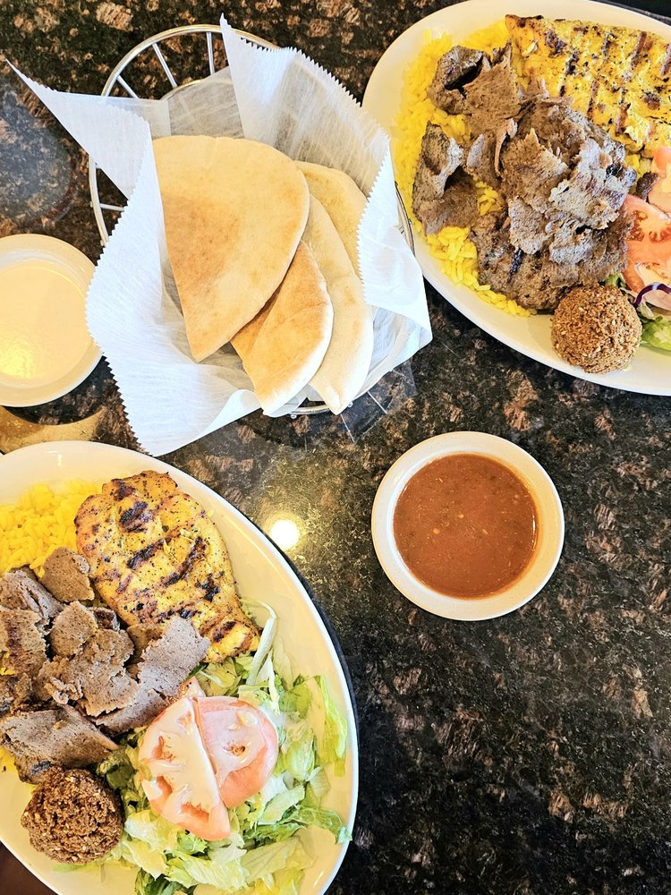 PITA INN - Updated July 2025 - 303 Photos & 317 Reviews - 200 Oak Creek ...