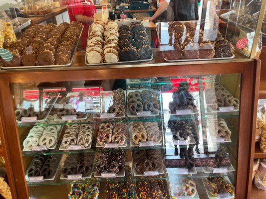 RIVER STREET SWEETS - Updated July 2024 - 17 Photos - 32 E Broughton St ...