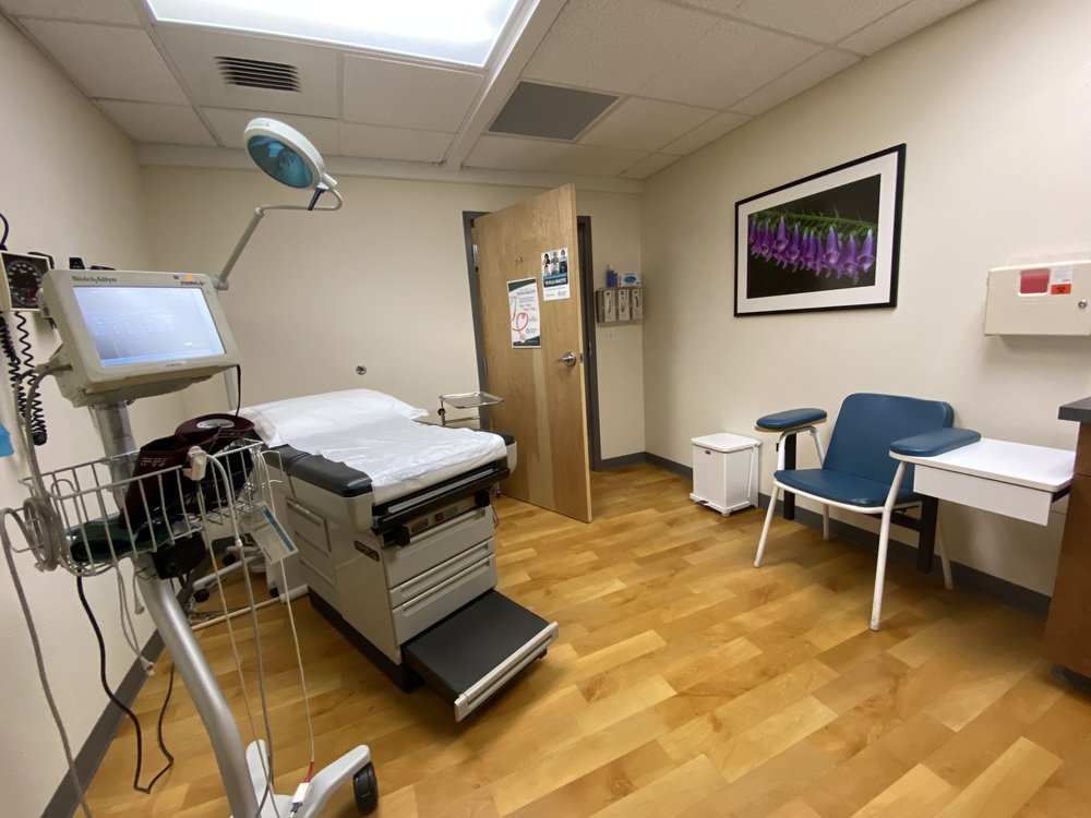 BESTMED URGENT CARE - 13 Photos & 18 Reviews - 2710 Willamette St ...