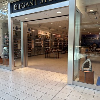 FREEHOLD RACEWAY MALL - Updated December 2025 - 162 Photos & 145 ...