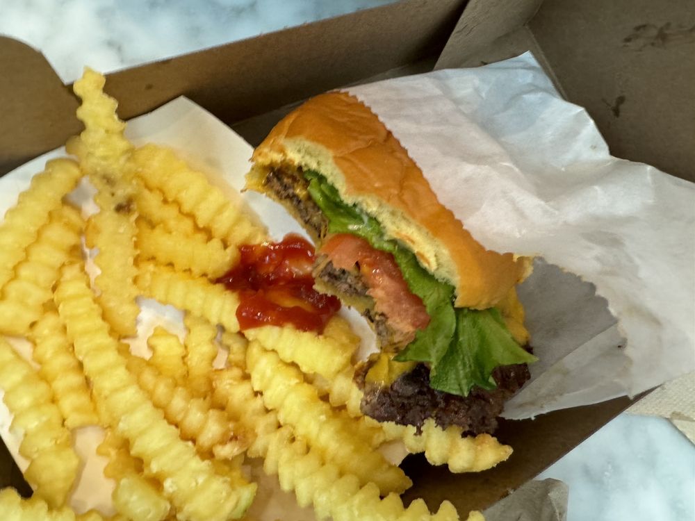 SHAKE SHACK WESTFIELD MONTGOMERY MALL - Updated Jun 2024 - 7101 ...