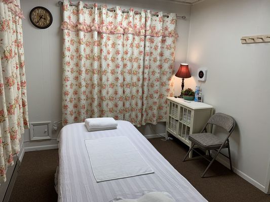 GOLDEN ROSE MASSAGE - EVERETT - Updated December 2025 - 20 Photos ...