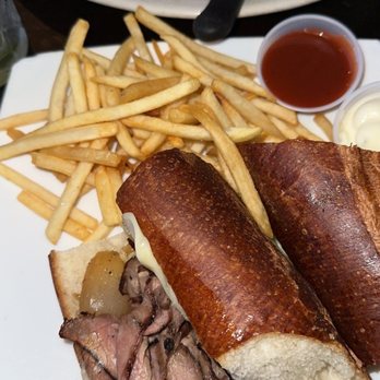 CHANGING TIMES PUB - Updated October 2025 - 225 Photos & 164 Reviews ...