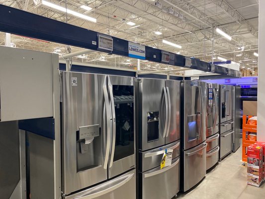 LOWE’S HOME IMPROVEMENT - Updated December 2025 - 20 Photos & 23 ...